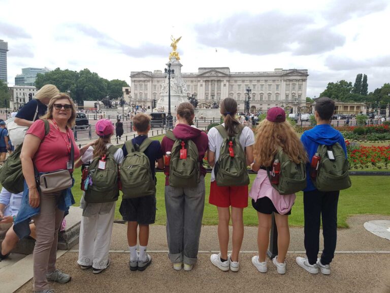 🇬🇧😀 Learn English and have fun! 🇬🇧🫶🤩 - Collegio Marconi Portogruaro
